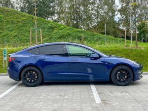 Zils Tesla Model 3 2022 Viļņa, ar dzinēja tilpumu 0.00 L un nobraukumu 69 tūkst. km par 28200 €, foto 9 vietnē AUTOMOTO.COM.LV