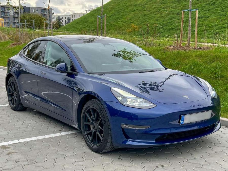 Zils Tesla Model 3 2022 Viļņa, ar dzinēja tilpumu 0.00 L un nobraukumu 69 tūkst. km par 28200 €, foto 10 vietnē AUTOMOTO.COM.LV