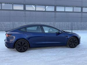 Blue Tesla Model 3 2023 in Kaunas, with an engine capacity of 0.00 L and mileage of 51 thousand km for 14500 €, photo  on AUTOMOTO.COM.LV
