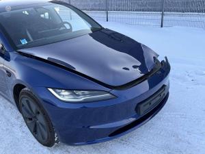 Blue Tesla Model 3 2023 in Kaunas, with an engine capacity of 0.00 L and mileage of 51 thousand km for 14500 €, photo 5 on AUTOMOTO.COM.LV