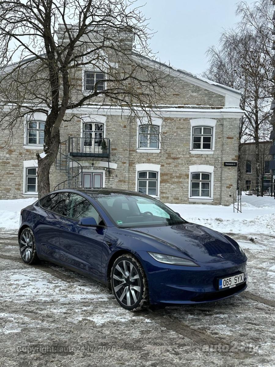 Blue Tesla Model 3 2023 in Tallinn, with an engine capacity of 0.00 L and mileage of 50 thousand km for 46990 €, photo 7 on AUTOMOTO.COM.LV