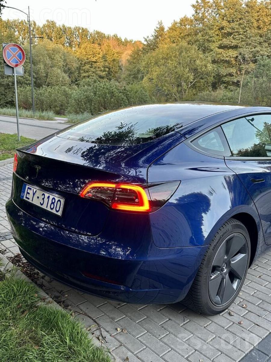 Blue Tesla Model 3 2023 in Riga, with an engine capacity of 0.00 L and mileage of 42 thousand km for 27000 €, photo 5 on AUTOMOTO.COM.LV