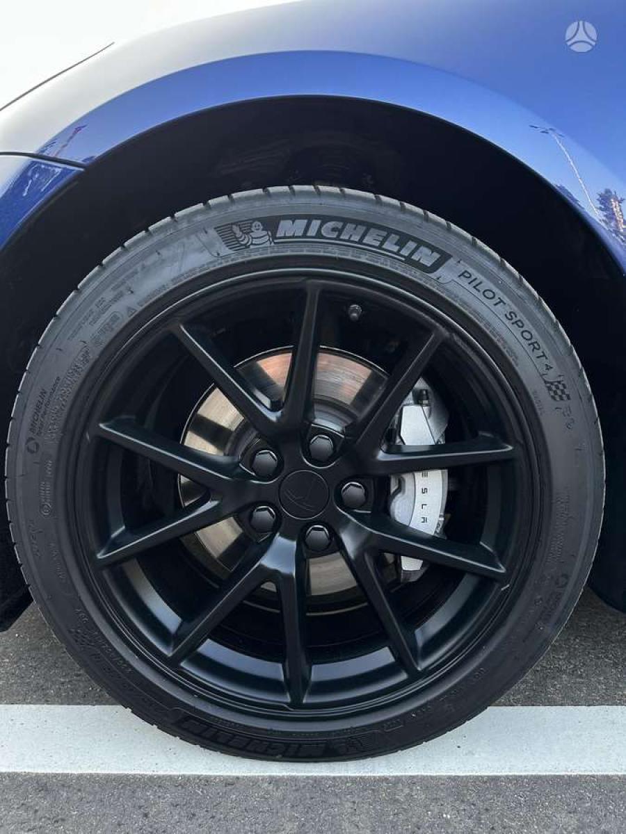 Blue Tesla Model 3 2023 in Vilnius, with an engine capacity of 0.00 L and mileage of 66 thousand km for 30000 €, photo 18 on AUTOMOTO.COM.LV