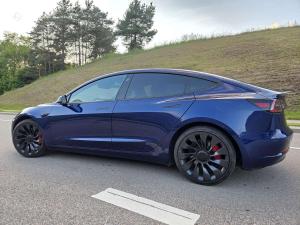 Blue Tesla Model 3 2023 in Vilnius, with an engine capacity of 0.00 L and mileage of 37 thousand km for 33750 €, photo  on AUTOMOTO.COM.LV