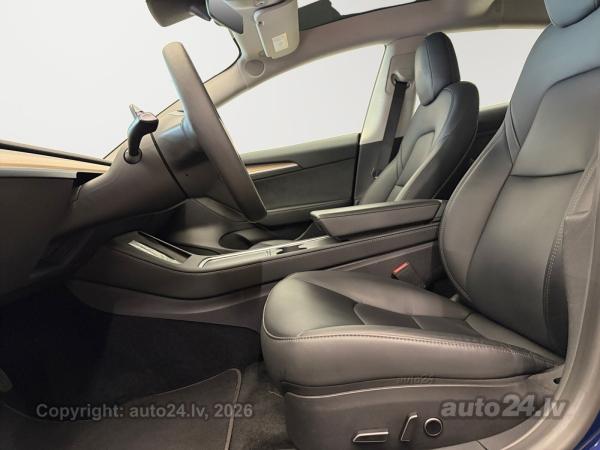 Blue Tesla Model 3 2023 in Tallinn, with an engine capacity of 0.00 L and mileage of 74 thousand km for 32900 €, photo 10 on AUTOMOTO.COM.LV