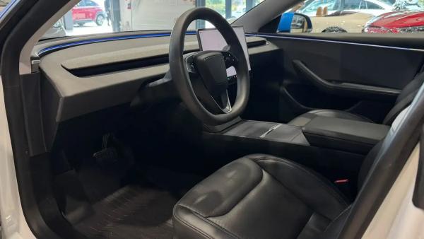 Zils Tesla Model 3 2023 Mārupe, ar dzinēja tilpumu 0.00 L un nobraukumu 57 tūkst. km par 32490 €, foto 7 vietnē AUTOMOTO.COM.LV
