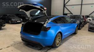 Zils Tesla Model 3 2023 Rīga, ar dzinēja tilpumu 0.00 L un nobraukumu 57 tūkst. km par 32490 €, foto 24 vietnē AUTOMOTO.COM.LV