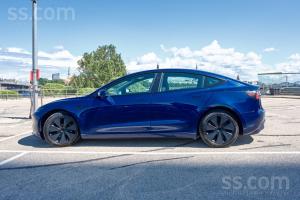 Blue Tesla Model 3 2024 in Riga, with an engine capacity of 0.00 L and mileage of 39 thousand km for 38000 €, photo 4 on AUTOMOTO.COM.LV