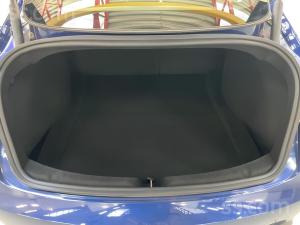 Blue Tesla Model 3 2024 in Riga, with an engine capacity of 0.00 L and mileage of 44 thousand km for 44900 €, photo 13 on AUTOMOTO.COM.LV