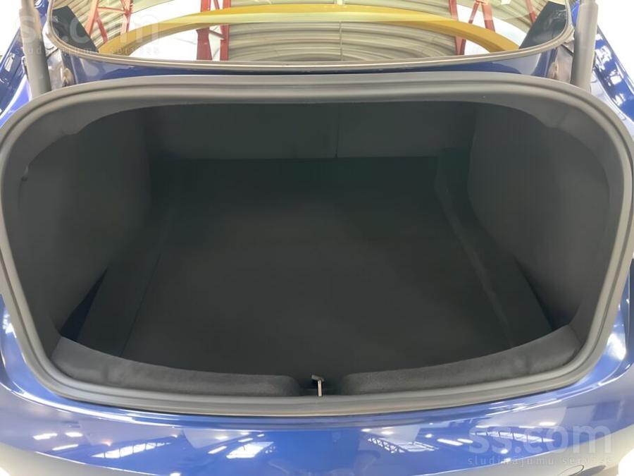 Blue Tesla Model 3 2024 in Riga, with an engine capacity of 0.00 L and mileage of 44 thousand km for 44900 €, photo 13 on AUTOMOTO.COM.LV