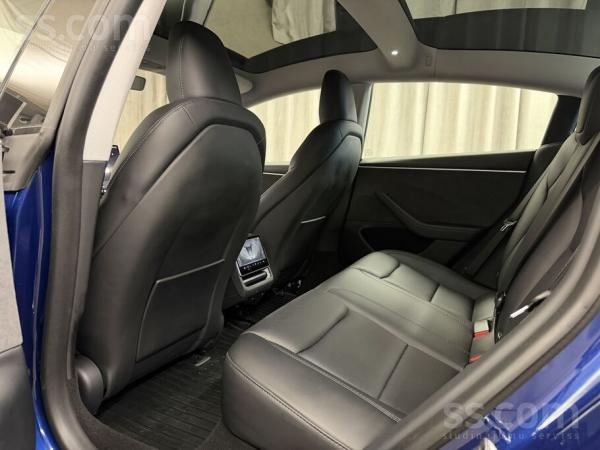 Tesla Model 3 2024 Rīga vietnē Zils Tesla Model 3 2024 Rīga, ar dzinēja tilpumu 0.00 L un nobraukumu 48 tūkst. km par 34990 €, foto 9 vietnē AUTOMOTO.COM.LV