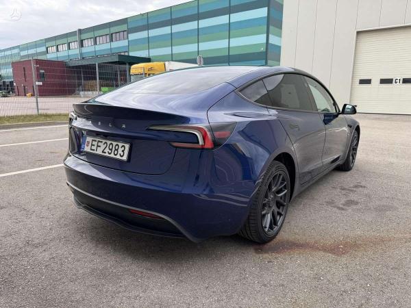 Zils Tesla Model 3 2025 Kauņa, ar dzinēja tilpumu 0.00 L un nobraukumu 15 tūkst. km par 34500 €, foto 3 vietnē AUTOMOTO.COM.LV