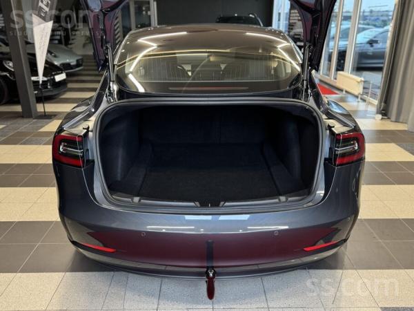Pelēks Tesla Model 3 2019 Rīga, ar dzinēja tilpumu 0.00 L un nobraukumu 147 tūkst. km par 18990 €, foto 8 vietnē AUTOMOTO.COM.LV