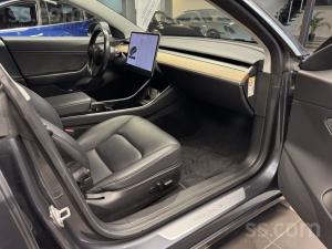 Pelēks Tesla Model 3 2019 Rīga, ar dzinēja tilpumu 0.00 L un nobraukumu 147 tūkst. km par 18990 €, foto 13 vietnē AUTOMOTO.COM.LV
