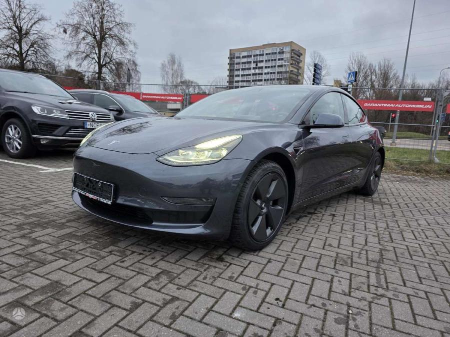 Pelēks Tesla Model 3 2021 Viļņa, ar dzinēja tilpumu 0.00 L un nobraukumu 95 tūkst. km par 25000 €, foto 3 vietnē AUTOMOTO.COM.LV