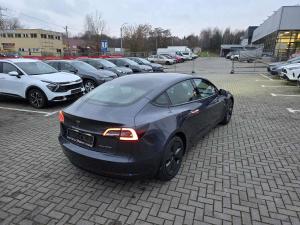 Pelēks Tesla Model 3 2021 Viļņa, ar dzinēja tilpumu 0.00 L un nobraukumu 95 tūkst. km par 25000 €, foto 4 vietnē AUTOMOTO.COM.LV