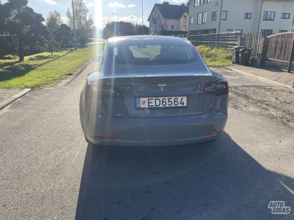 Pelēks Tesla Model 3 2023 Viļņa, ar dzinēja tilpumu 0.00 L un nobraukumu 23 tūkst. km par 28000 €, foto 5 vietnē AUTOMOTO.COM.LV