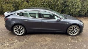 Pelēks Tesla Model 3 2019 Jonava, ar dzinēja tilpumu 0.00 L un nobraukumu 130 tūkst. km par 10999 €, foto 8 vietnē AUTOMOTO.COM.LV