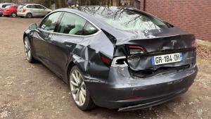 Pelēks Tesla Model 3 2019 Jonava, ar dzinēja tilpumu 0.00 L un nobraukumu 130 tūkst. km par 10999 €, foto 13 vietnē AUTOMOTO.COM.LV
