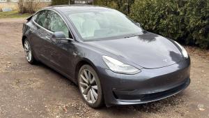 Grey Tesla Model 3 2019 in Jonava, with an engine capacity of 0.00 L and mileage of 130 thousand km for 10500 €, photo 3 on AUTOMOTO.COM.LV