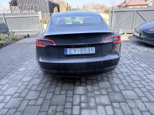 Pelēks Tesla Model 3 2019 Rīga, ar dzinēja tilpumu 0.00 L un nobraukumu 70 tūkst. km par 23500 €, foto 3 vietnē AUTOMOTO.COM.LV