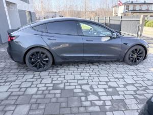 Pelēks Tesla Model 3 2019 Rīga, ar dzinēja tilpumu 0.00 L un nobraukumu 70 tūkst. km par 23500 €, foto 4 vietnē AUTOMOTO.COM.LV