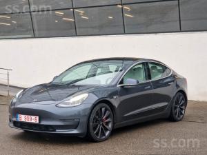 Pelēks Tesla Model 3 2020 Rīga, ar dzinēja tilpumu 0.00 L un nobraukumu 135 tūkst. km par 23555 €, foto  vietnē AUTOMOTO.COM.LV