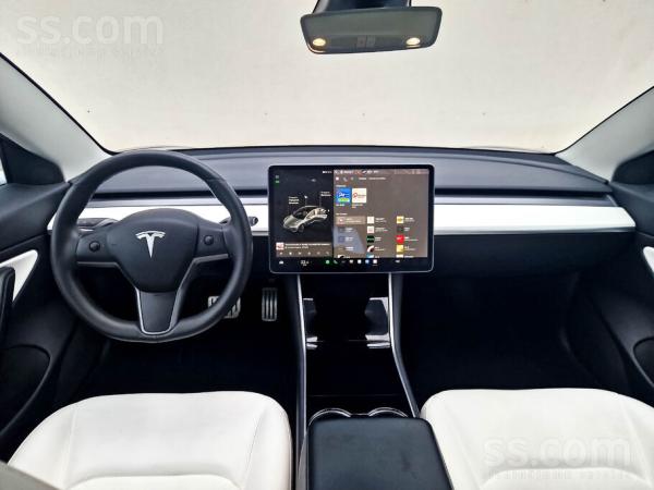 Grey Tesla Model 3 2020 in Riga, with an engine capacity of 0.00 L and mileage of 135 thousand km for 23555 €, photo 9 on AUTOMOTO.COM.LV