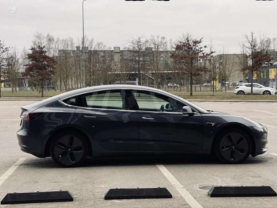 Pelēks Tesla Model 3 2020 Viļņa, ar dzinēja tilpumu 0.00 L un nobraukumu 102 tūkst. km par 17300 €, foto 5 vietnē AUTOMOTO.COM.LV