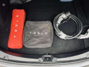 Pelēks Tesla Model 3 2020 Viļņa, ar dzinēja tilpumu 0.00 L un nobraukumu 102 tūkst. km par 17300 €, foto 23 vietnē AUTOMOTO.COM.LV