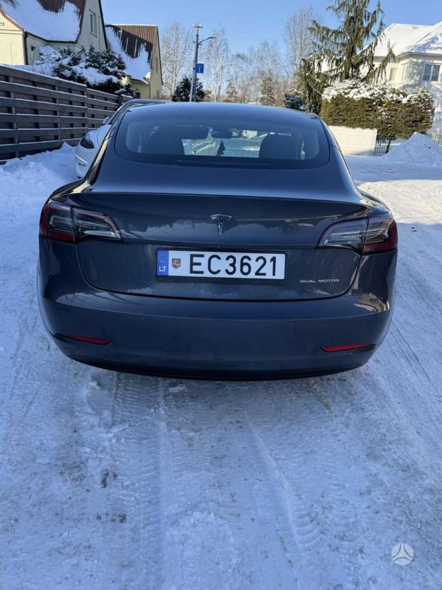 Pelēks Tesla Model 3 2020 Kauņa, ar dzinēja tilpumu 0.00 L un nobraukumu 63 tūkst. km par 19500 €, foto 3 vietnē AUTOMOTO.COM.LV