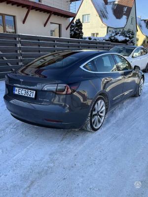 Pelēks Tesla Model 3 2020 Kauņa, ar dzinēja tilpumu 0.00 L un nobraukumu 63 tūkst. km par 19500 €, foto 4 vietnē AUTOMOTO.COM.LV