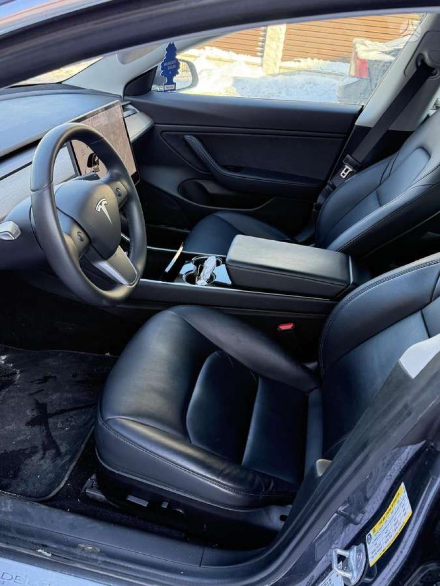 Pelēks Tesla Model 3 2020 Kauņa, ar dzinēja tilpumu 0.00 L un nobraukumu 63 tūkst. km par 19500 €, foto 12 vietnē AUTOMOTO.COM.LV