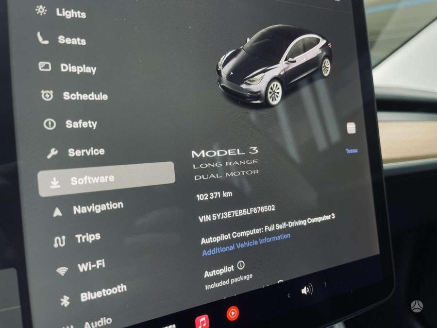 Grey Tesla Model 3 2020 in Vilnius, with an engine capacity of 0.00 L and mileage of 102 thousand km for 15300 €, photo 15 on AUTOMOTO.COM.LV