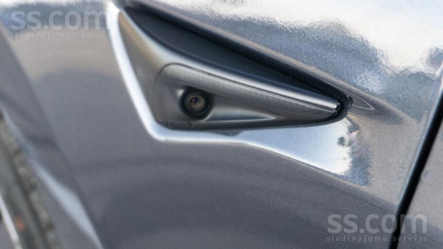 Grey Tesla Model 3 2020 in Riga, with an engine capacity of 0.00 L and mileage of 127 thousand km for 21990 €, photo 31 on AUTOMOTO.COM.LV