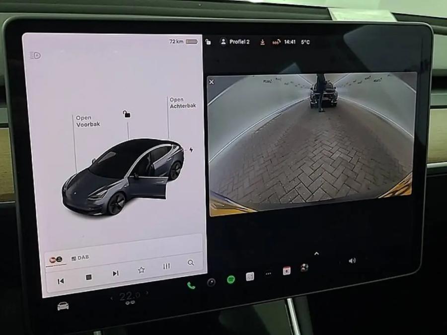 Grey Tesla Model 3 2020 in Riga, with an engine capacity of 0.00 L and mileage of 88 thousand km for 17155 €, photo 11 on AUTOMOTO.COM.LV