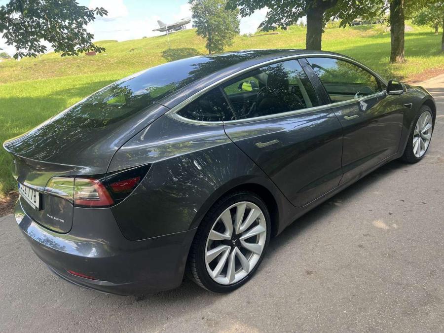 Pelēks Tesla Model 3 2020 Kauņa, ar dzinēja tilpumu 0.00 L un nobraukumu 300 tūkst. km par 10450 €, foto 6 vietnē AUTOMOTO.COM.LV