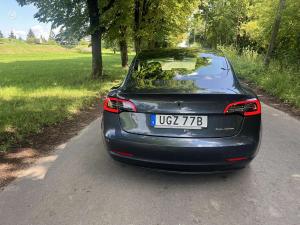 Pelēks Tesla Model 3 2020 Kauņa, ar dzinēja tilpumu 0.00 L un nobraukumu 300 tūkst. km par 10450 €, foto 21 vietnē AUTOMOTO.COM.LV