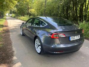 Pelēks Tesla Model 3 2020 Kauņa, ar dzinēja tilpumu 0.00 L un nobraukumu 300 tūkst. km par 10450 €, foto 22 vietnē AUTOMOTO.COM.LV