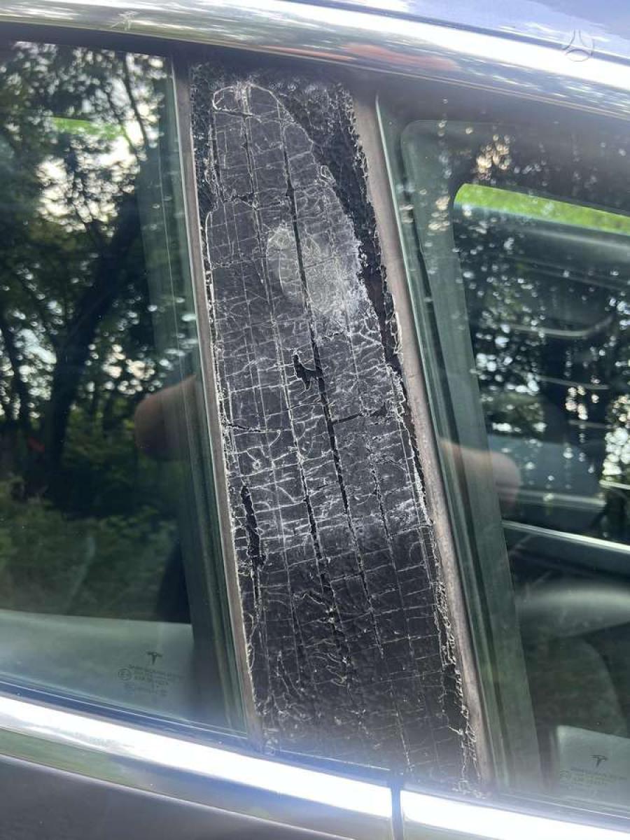 Pelēks Tesla Model 3 2020 Kauņa, ar dzinēja tilpumu 0.00 L un nobraukumu 300 tūkst. km par 10450 €, foto 23 vietnē AUTOMOTO.COM.LV