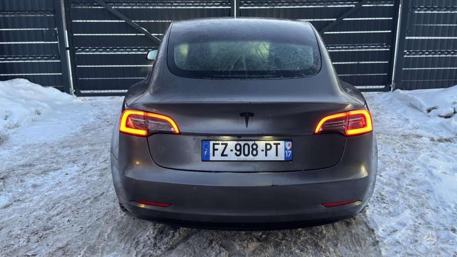 Pelēks Tesla Model 3 2021 Jonava, ar dzinēja tilpumu 0.00 L un nobraukumu 50 tūkst. km par 15650 €, foto 14 vietnē AUTOMOTO.COM.LV