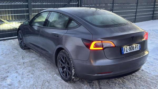 Pelēks Tesla Model 3 2021 Jonava, ar dzinēja tilpumu 0.00 L un nobraukumu 50 tūkst. km par 14500 €, foto 7 vietnē AUTOMOTO.COM.LV