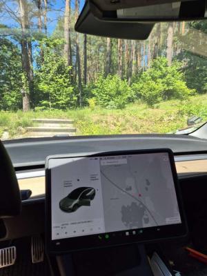 Grey Tesla Model 3 2021 in Vilnius, with an engine capacity of 0.00 L and mileage of 72 thousand km for 22000 €, photo  on AUTOMOTO.COM.LV