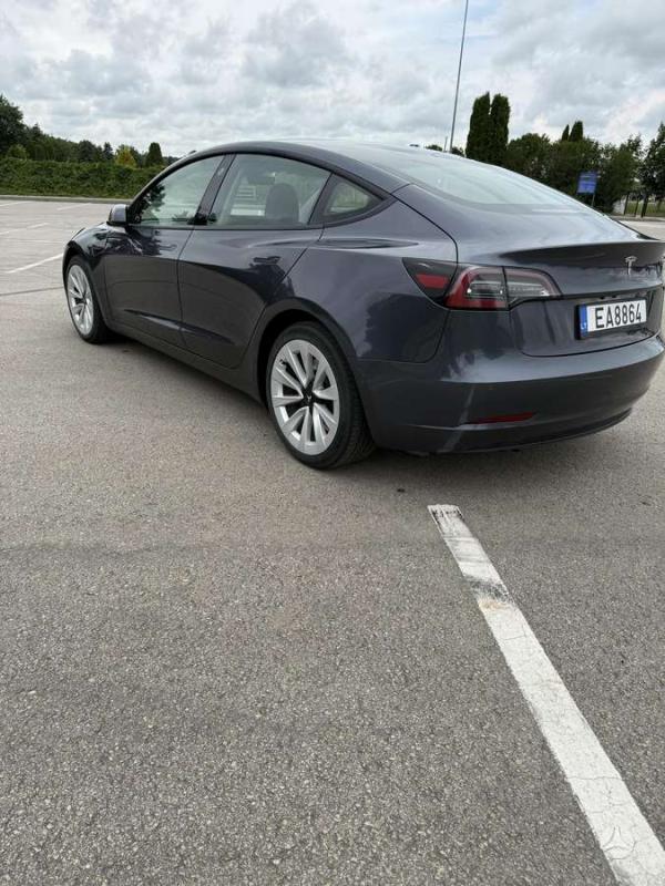 Grey Tesla Model 3 2021 in Klaipeda, with an engine capacity of 0.00 L and mileage of 46 thousand km for 18800 €, photo 3 on AUTOMOTO.COM.LV