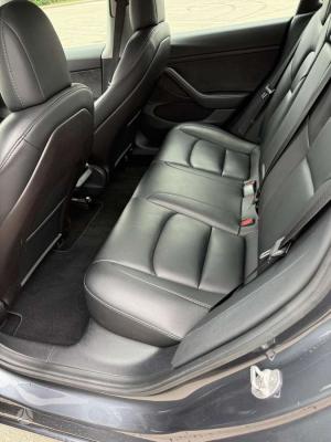Grey Tesla Model 3 2021 in Klaipeda, with an engine capacity of 0.00 L and mileage of 46 thousand km for 18800 €, photo 6 on AUTOMOTO.COM.LV