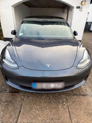 Grey Tesla Model 3 2021 in Kaunas, with an engine capacity of 0.00 L and mileage of 170 thousand km for 14299 €, photo 3 on AUTOMOTO.COM.LV