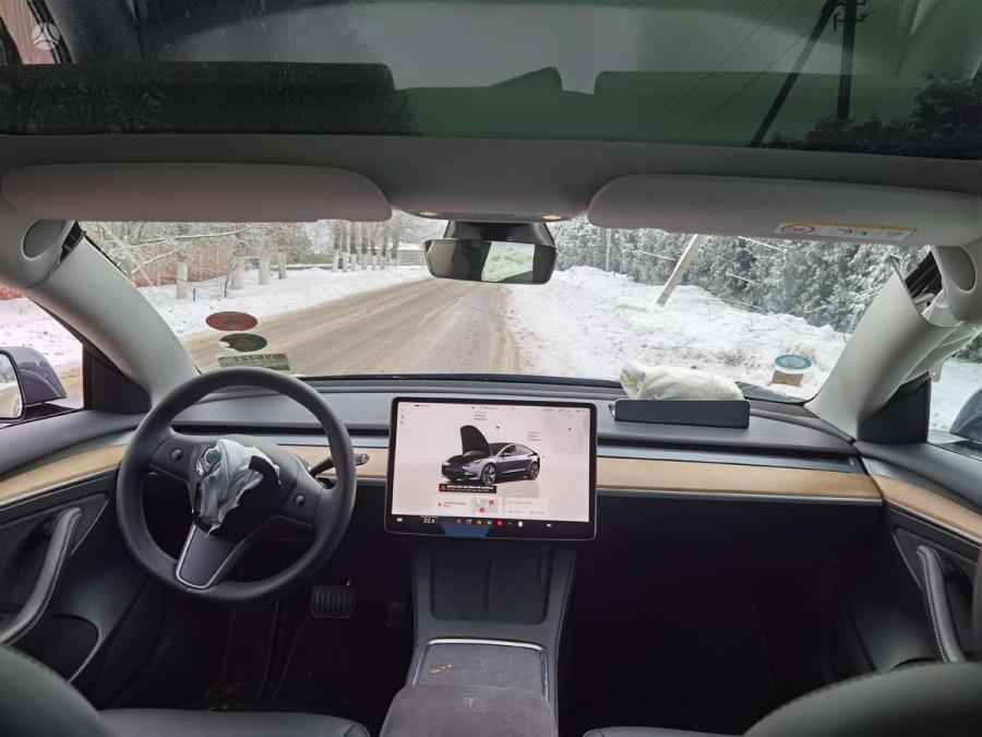 Grey Tesla Model 3 2022 in Kaunas, with an engine capacity of 0.00 L and mileage of 33 thousand km for 11900 €, photo 20 on AUTOMOTO.COM.LV