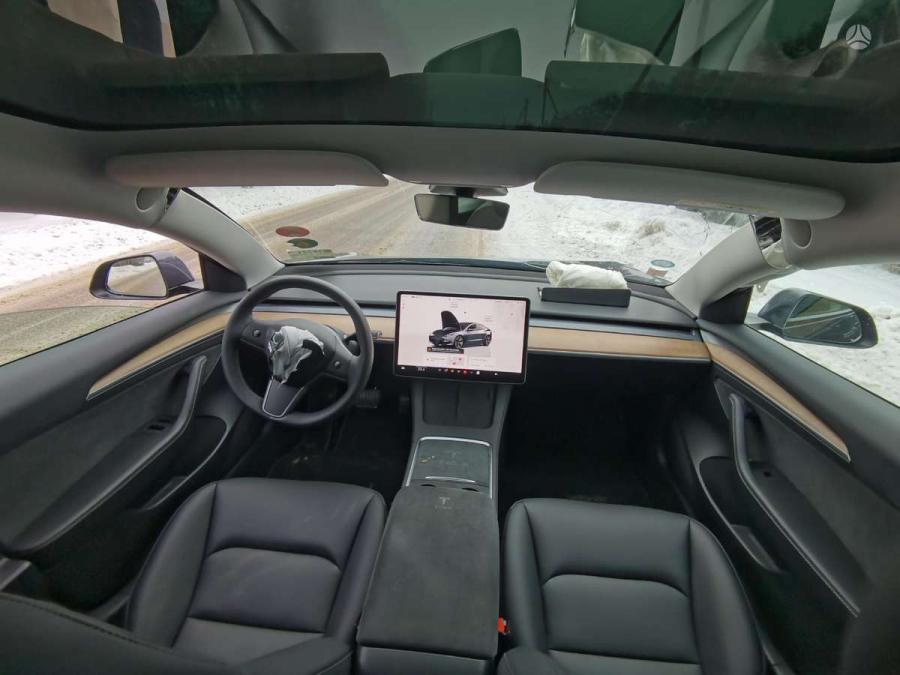 Grey Tesla Model 3 2022 in Kaunas, with an engine capacity of 0.00 L and mileage of 33 thousand km for 11900 €, photo 21 on AUTOMOTO.COM.LV