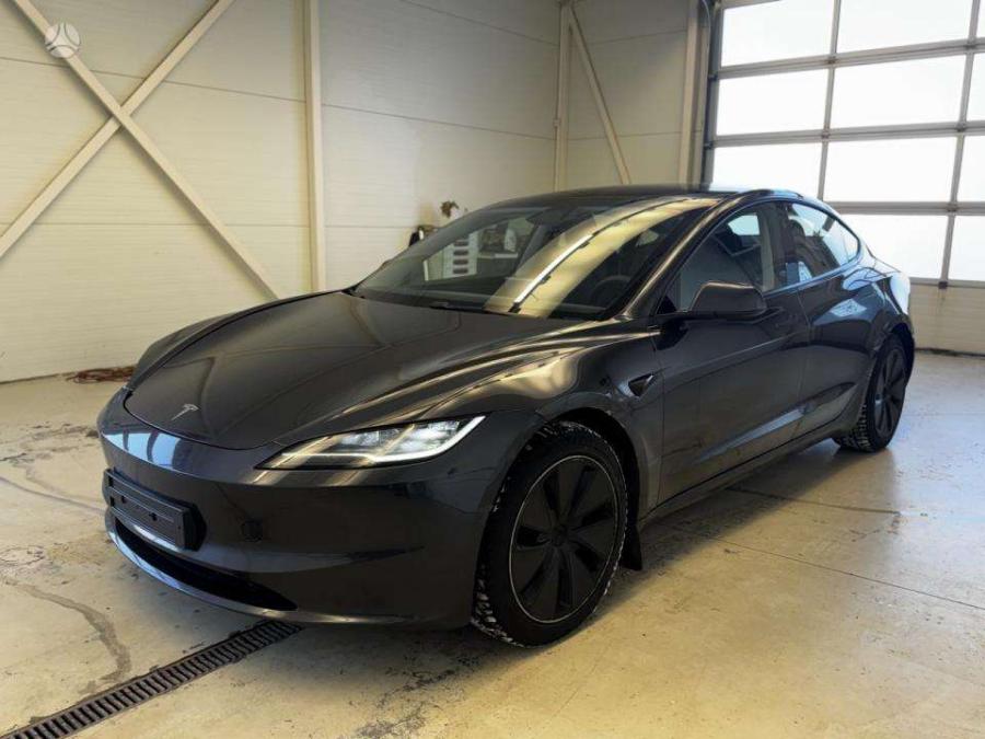 Grey Tesla Model 3 2023 in Radviliskis, with an engine capacity of 0.00 L and mileage of 80 thousand km for 20950 €, photo 1 on AUTOMOTO.COM.LV