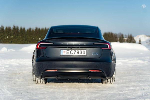 Серый Тесла Модель 3 2024 в Клайпеда, объемом двигателя 0.00 л и пробегом 30 тыс. км за 35900 €, фото 11 на AUTOMOTO.COM.LV